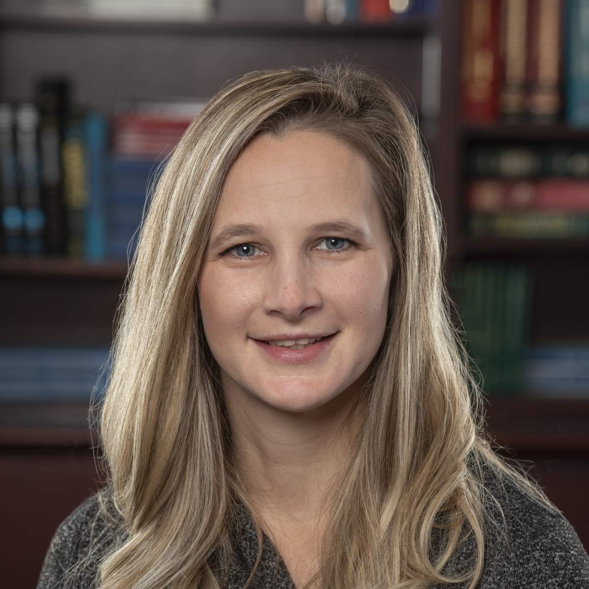 Holly Bailey's Instagram, Twitter & Facebook on IDCrawl